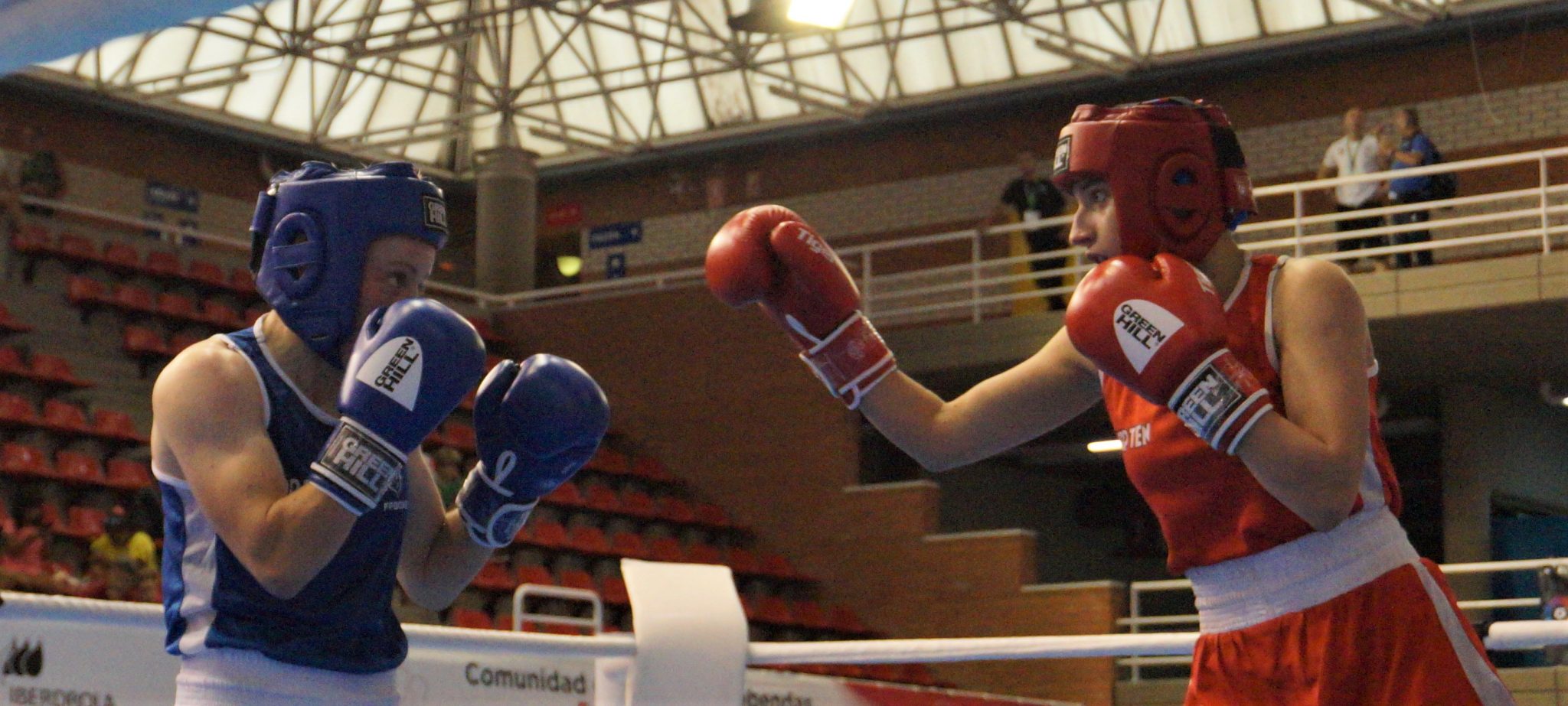 MAÏVA HAMADOUCHE, DE CAMPEONA DEL BOXEO PROFESIONAL A AMATEUR A POR EL ...
