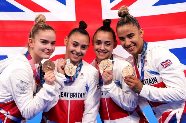 ALICE KINSELLA: DE ACOSADA EN REDES A MEDALLISTA OLÍMPICA – Historias ...